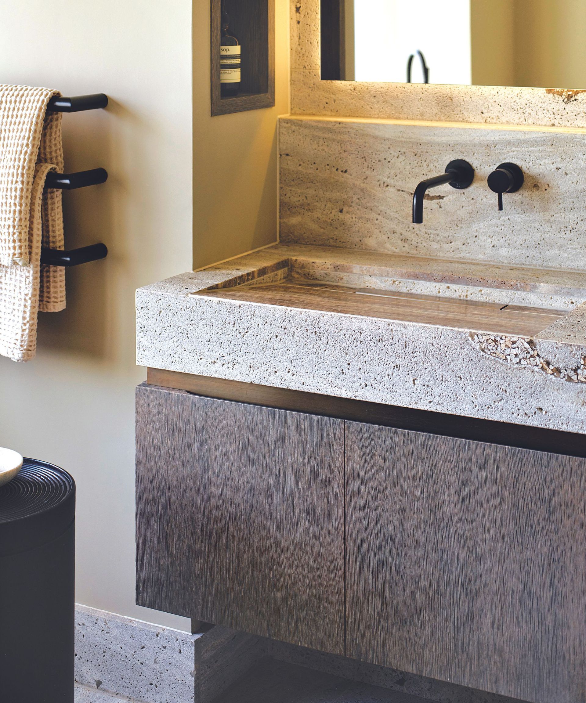 Textured bathroom wall ideas: 10 imaginative treatments | Homes and Gardens