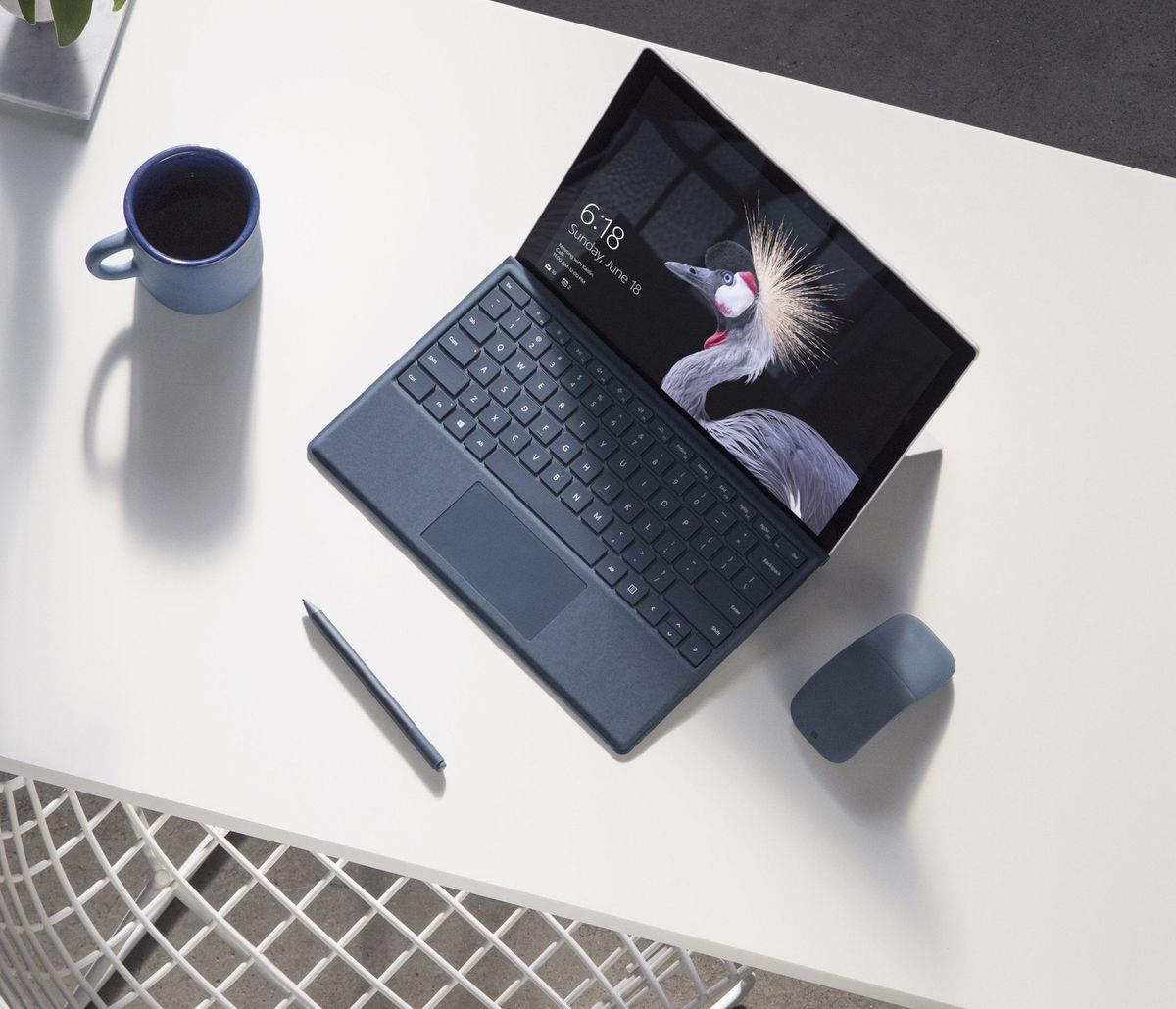 Where to get those cool coffee mugs in Microsoft's Surface ads ...