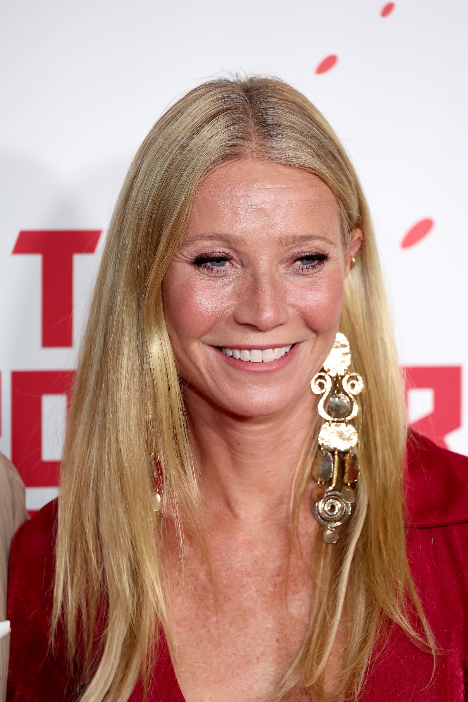 Gwyneth Paltrow’s “In” and “Out” List for 2024 Includes More Alcohol ...