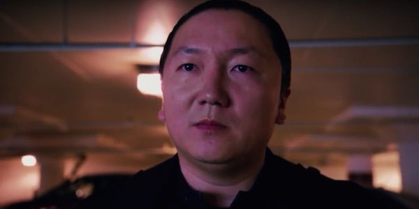 Why Shooting Heroes Is Really Awkward, According To The Guy Who Plays ...