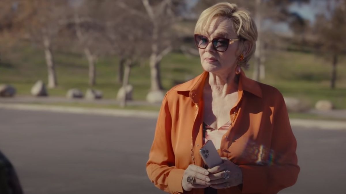 Hacks: 8 Reasons The Comedy Is One Of The Best Shows On HBO Max ...