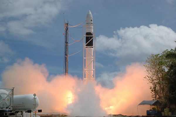 SpaceX Pushes Falcon 1 Rocket Debut to Friday | Space