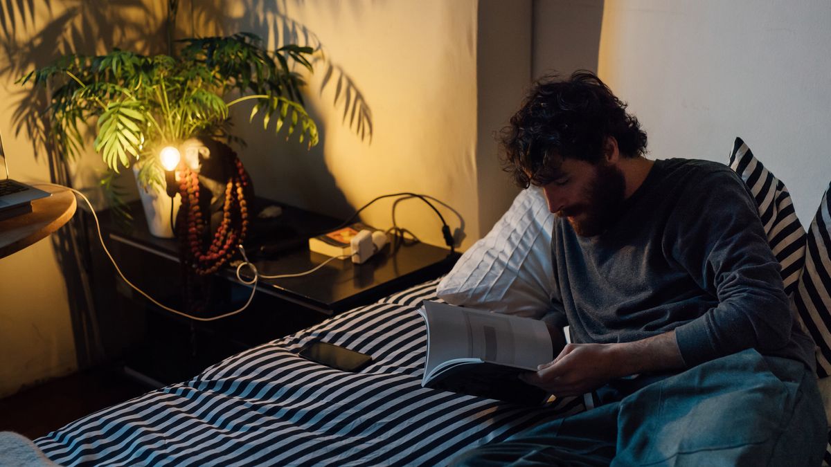 Why everyone should read a book before bed to get better sleep | Fit&Well