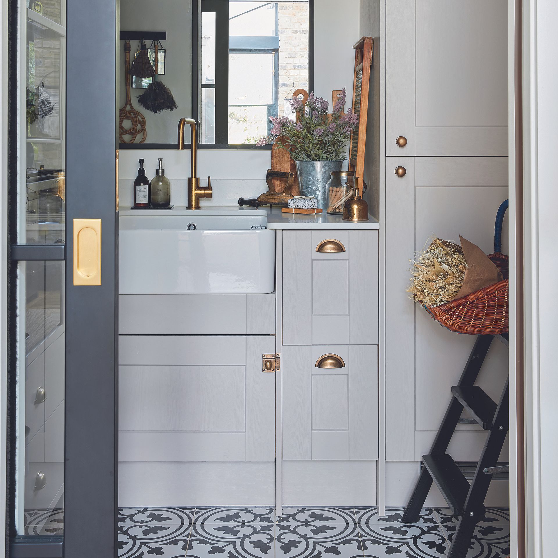 16 modern utility room ideas for contemporary style and function ...