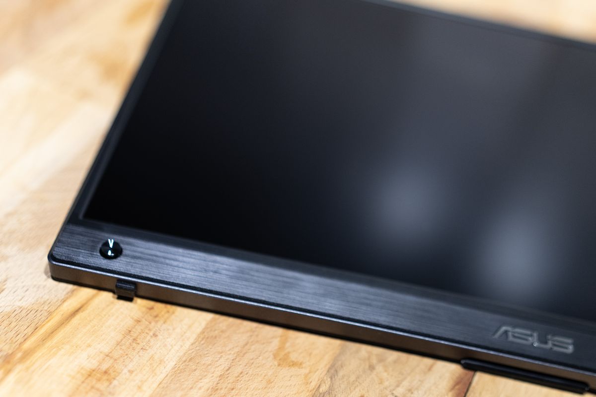 ASUS ZenScreen Go MB16AWP review: portable monitor with class and ...