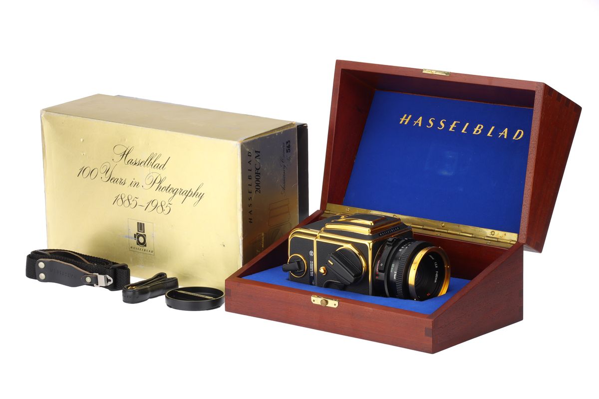 Awesome gold-plated and rare NASA Hasselblad cameras go to auction ...
