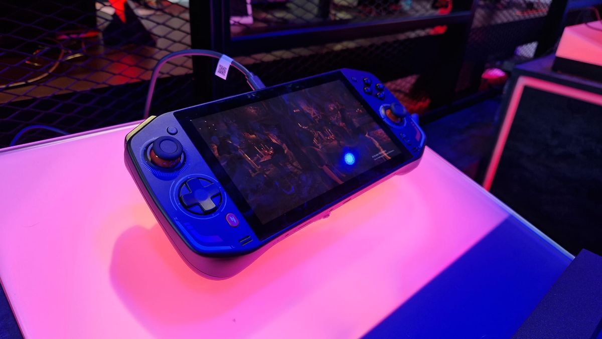 I went hands-on with Acer's new handheld gaming PC, and these were my ...