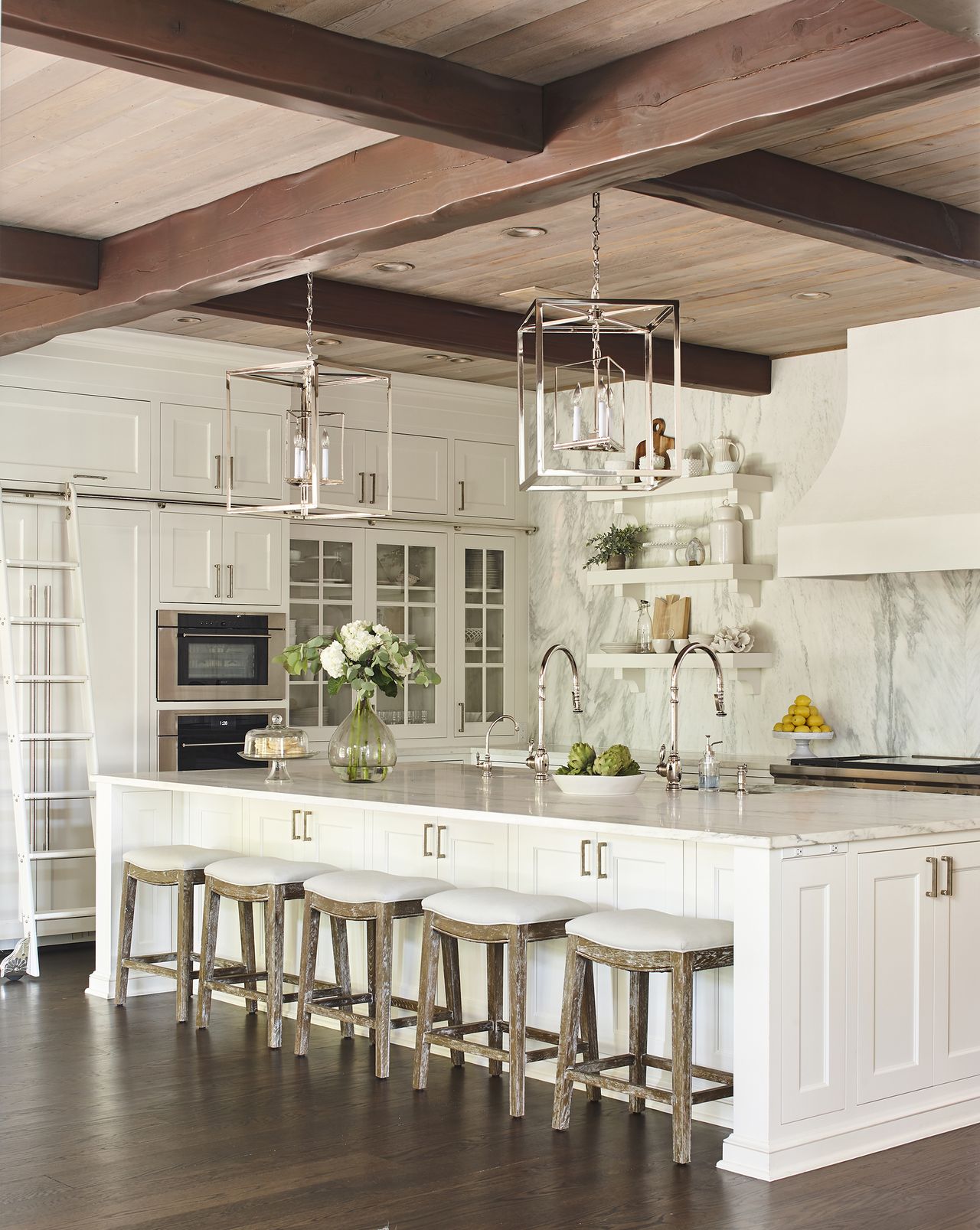Traditional white kitchen ideas: 20 timeless period spaces | Homes and ...