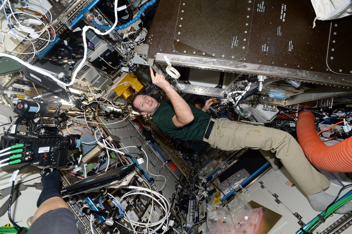 Space Station Photos: Expedition 50 Astronauts in Action: Page 7 | Space