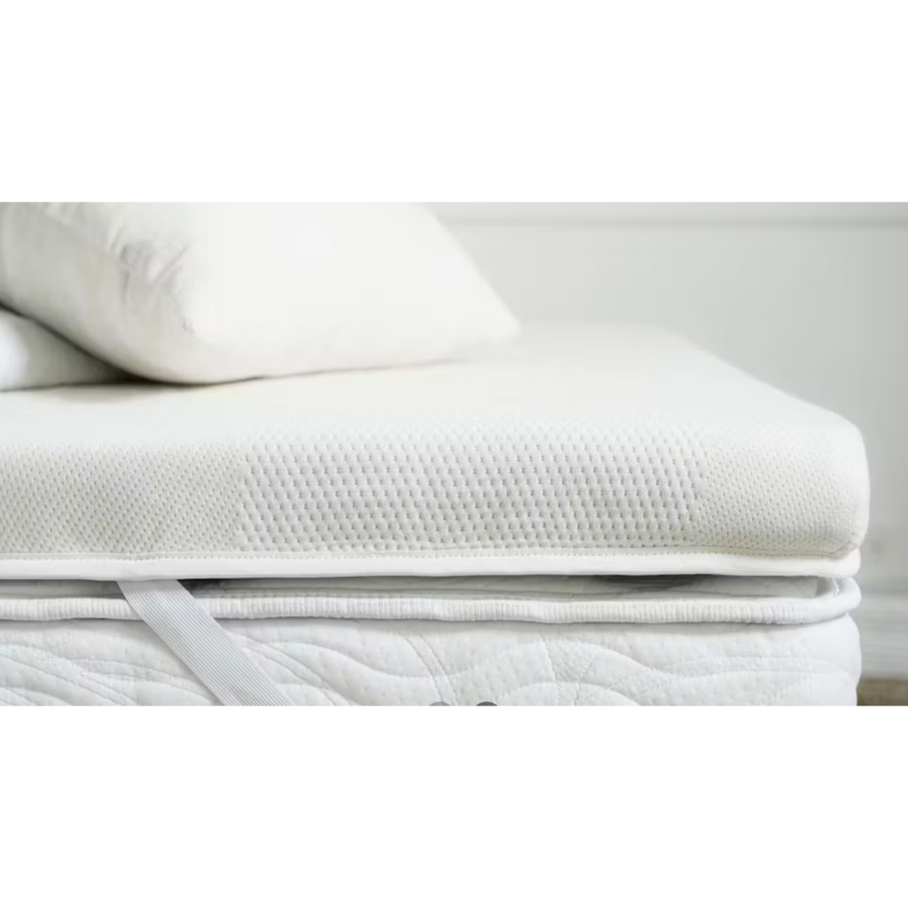 This Viral "Bed Climate System" Can Help You Sleep Better in Heatwave