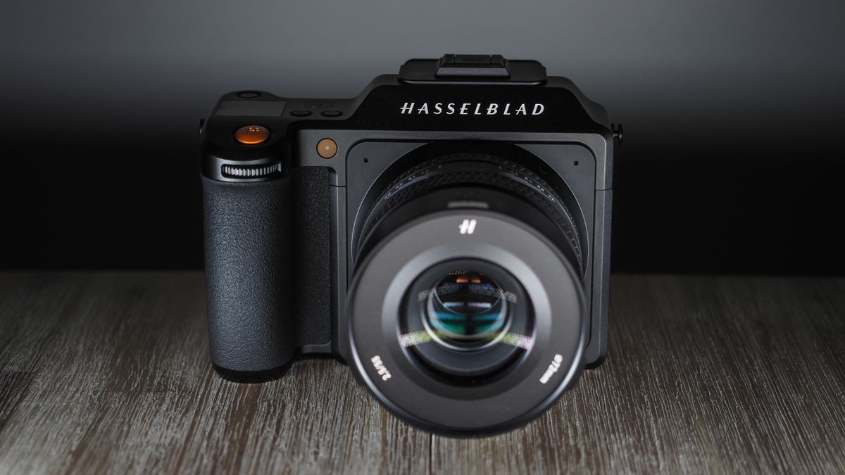 Which Hasselblad camera is right for you: X2D 100C vs 907X & 100C ...