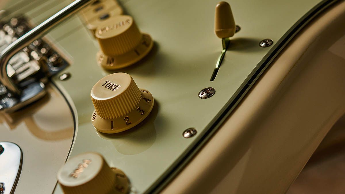 Fender American Vintage II 1951 Telecaster and 1961 Stratocaster review ...