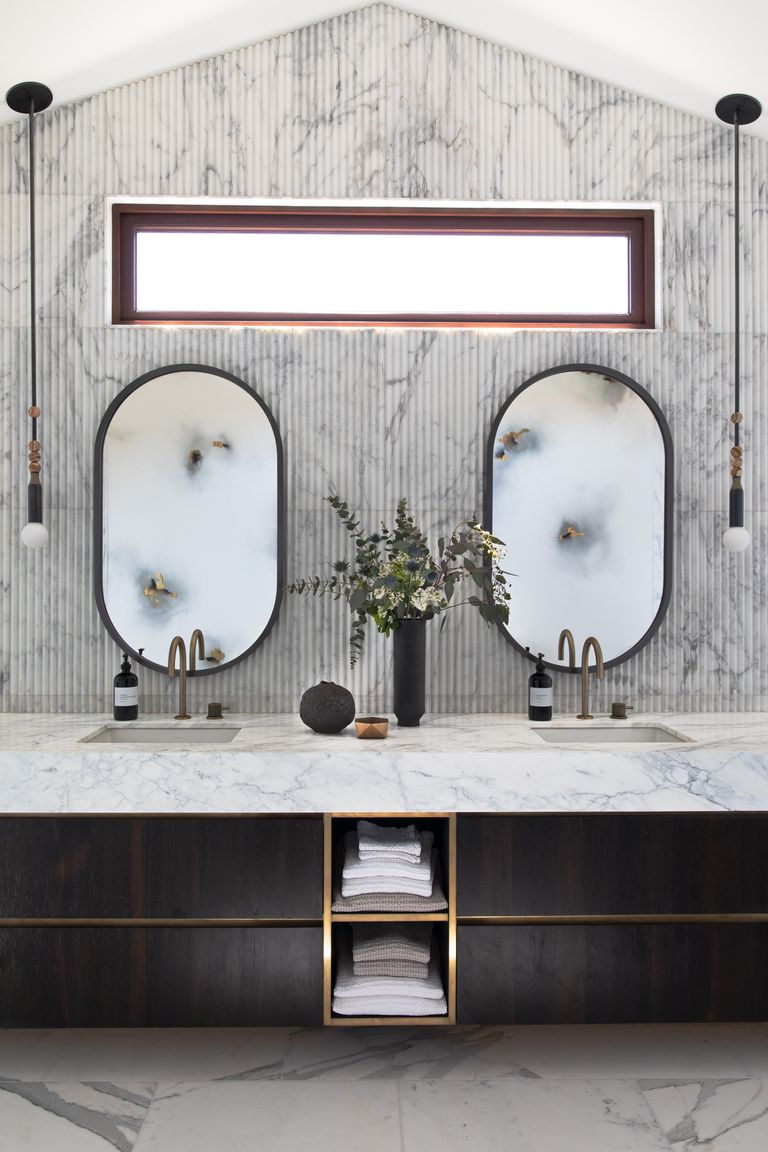 How To Stop a Small Room Feeling Claustrophobic | Livingetc