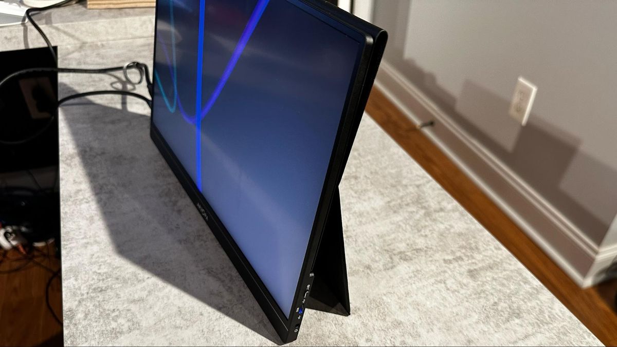 Arzopa G1 Game Portable Monitor Review: 144 Hz Gaming Value | Tom's ...