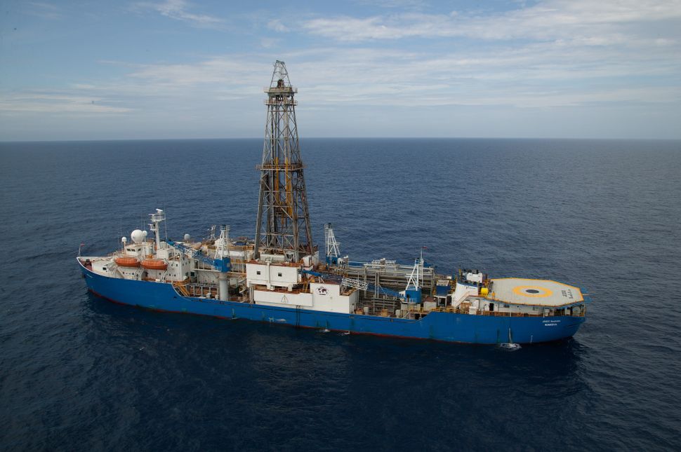 Intraterrestrials: Life Thrives in Ocean Floor | Live Science