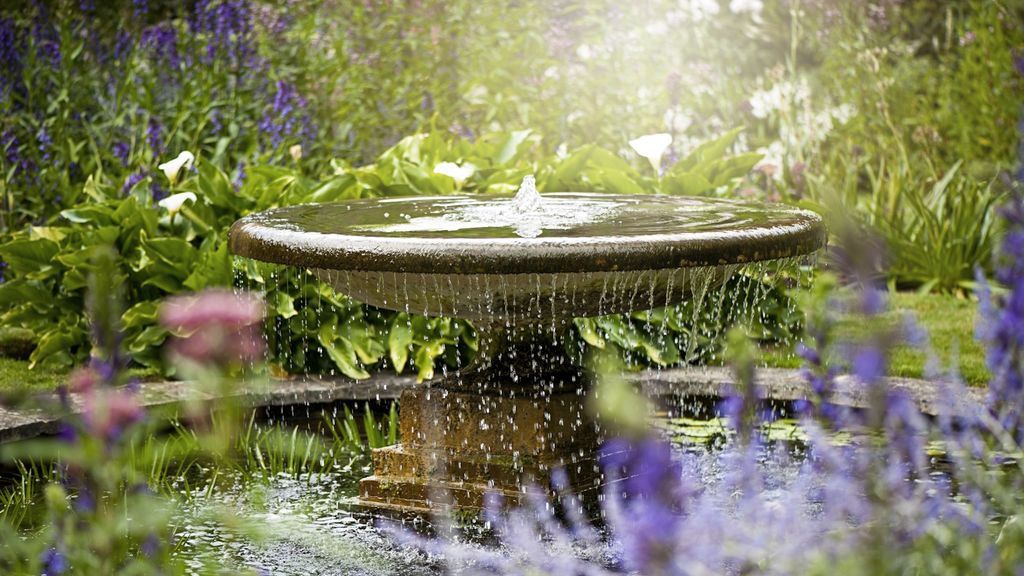 How to practise mindful gardening: 6 expert tips | Homes and Gardens