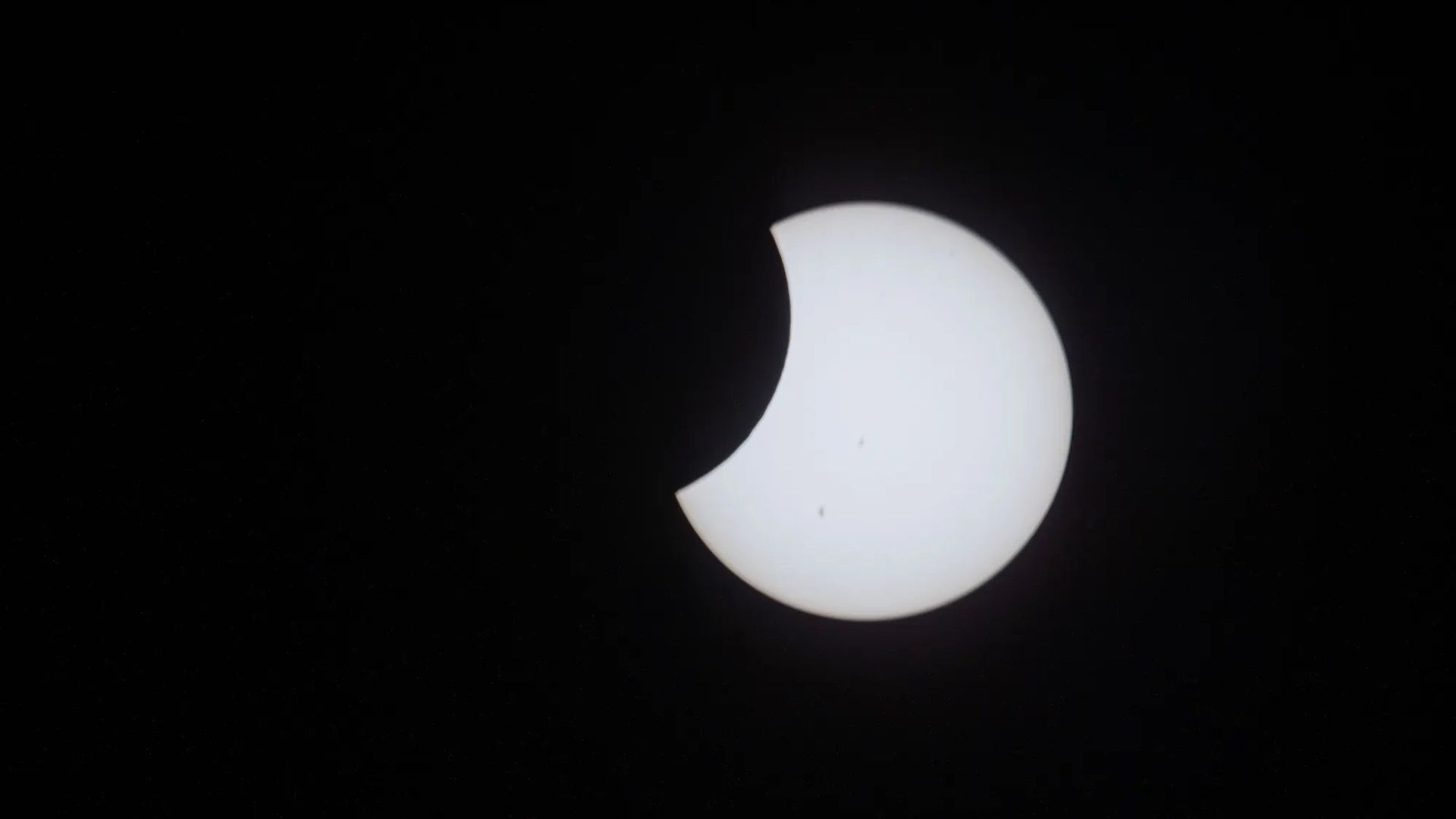 NASA astronaut snaps photo of solar eclipse from the ISS | Space