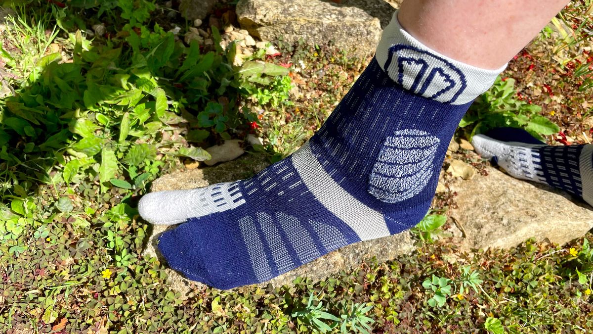 Split-toe sock technology | Advnture