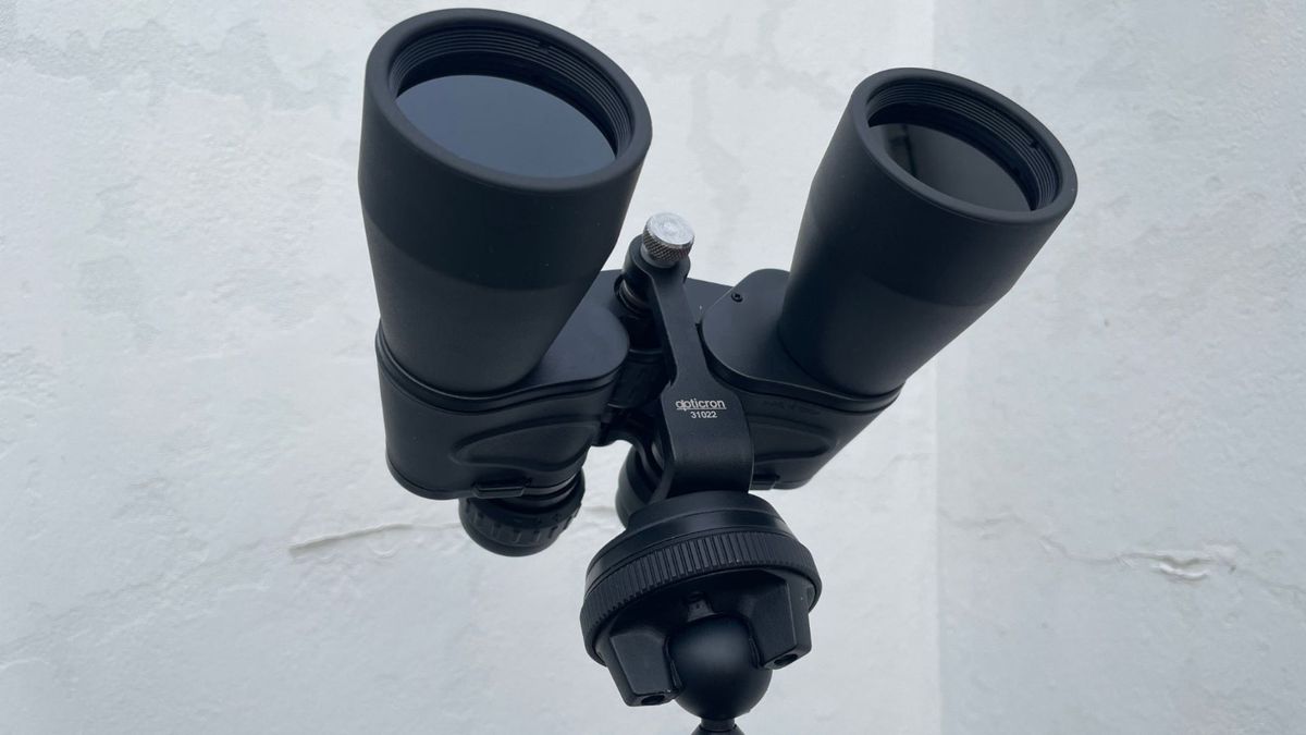 Celestron EclipSmart 12x50mm porro solar binoculars review | Space