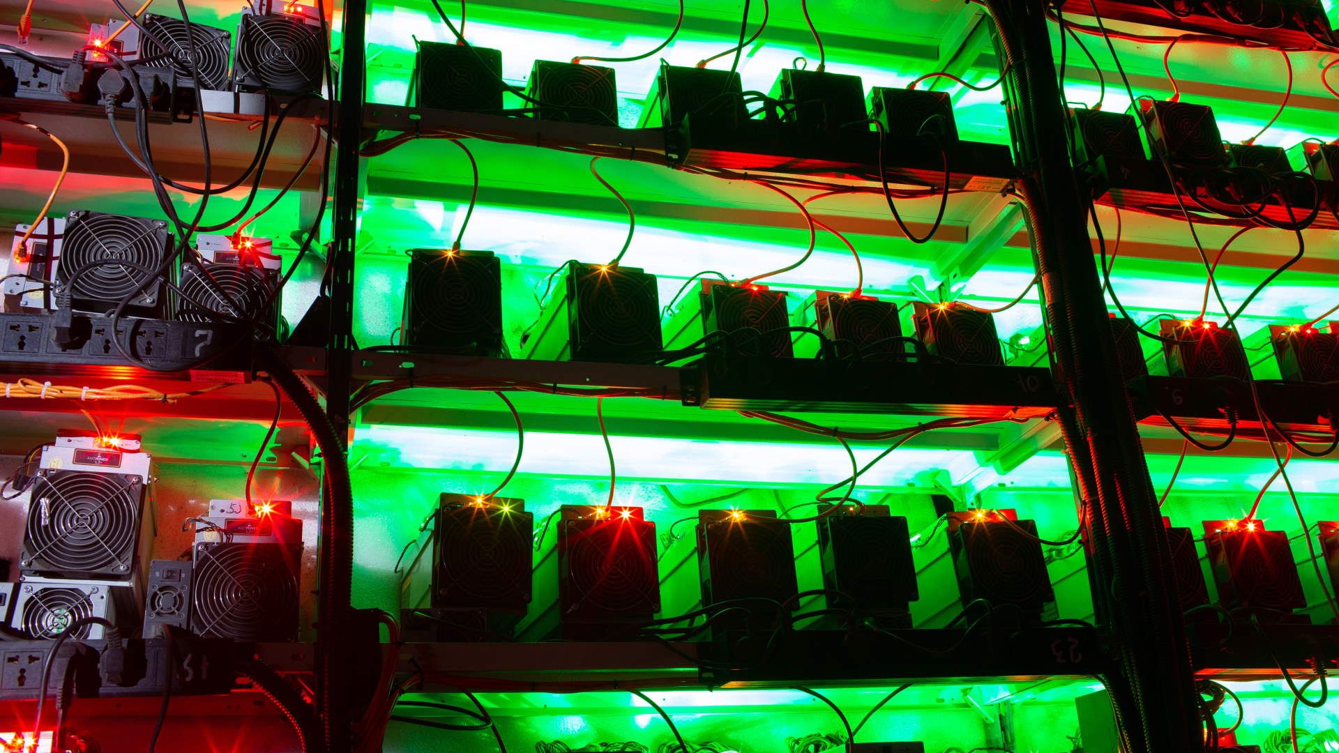 Bitcoin mining company recoups $67M in debt selling 26,200 old rigs ...