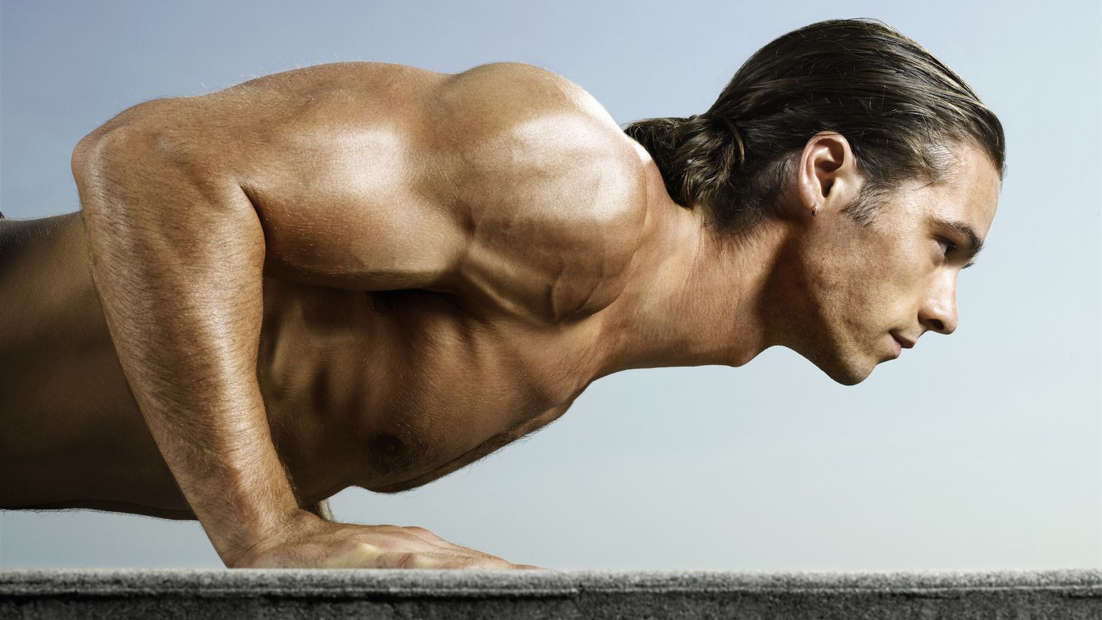 Learn to do push-ups in just four weeks with this simple and effective ...