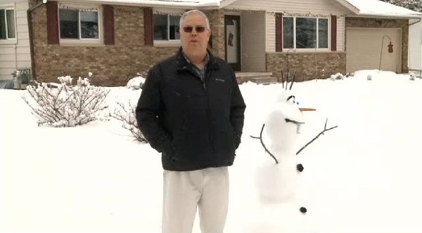 This Man Built The Perfect Olaf From Frozen For His Grandson | Cinemablend