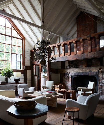 Take a tour of this Cape Cod home owned by Hollywood hitmaker Ryan ...