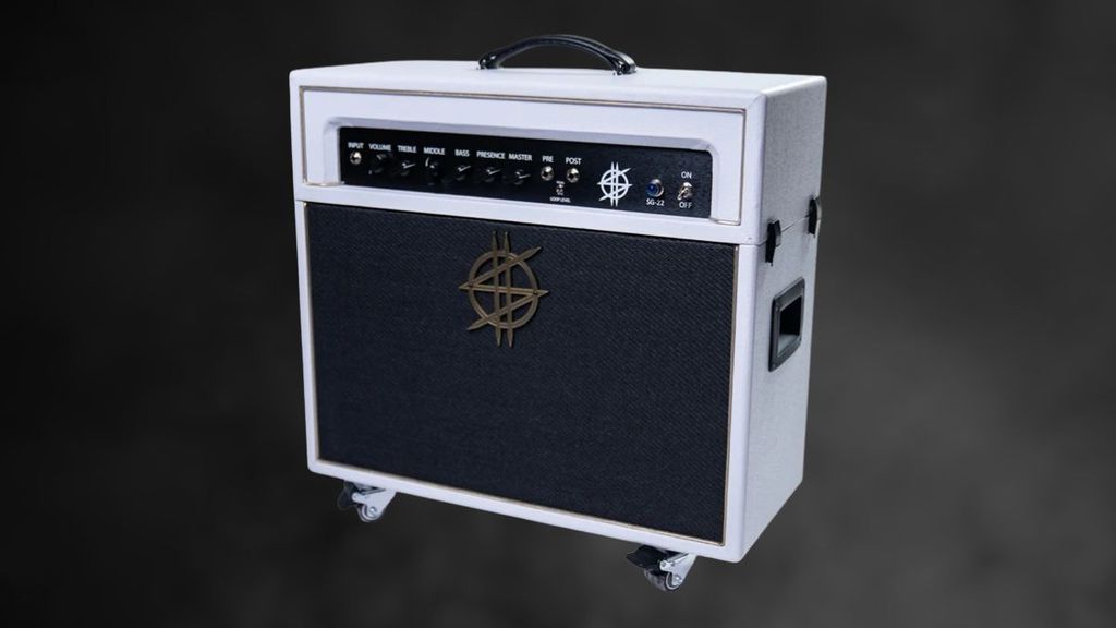 Synyster Gates launches Universal Pedal Platform amp | Guitar World
