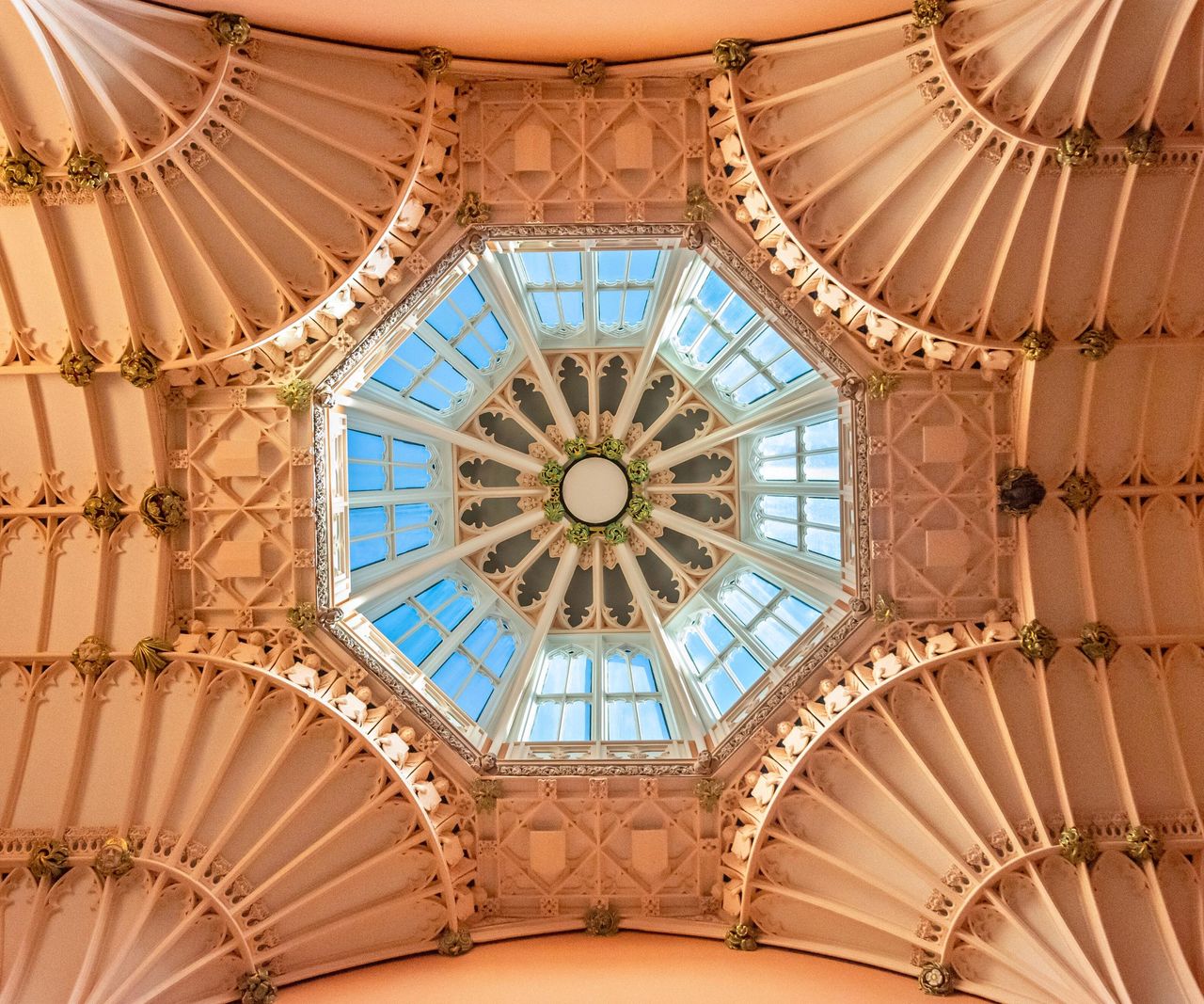 Inside Windsor Castle: before Prince William and Kate Middleton move in ...