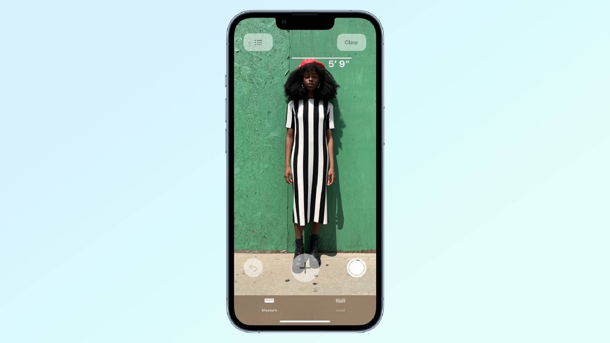 This iPhone trick lets you measure someone's height instantly — here's ...