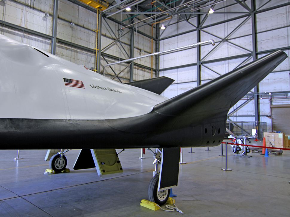 Dream Chsaer Captive Carry Test in Pictures | Space