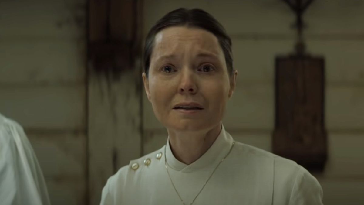 Mike Flanagan's Carrie Series Has Cast Margaret White, And I Love The ...