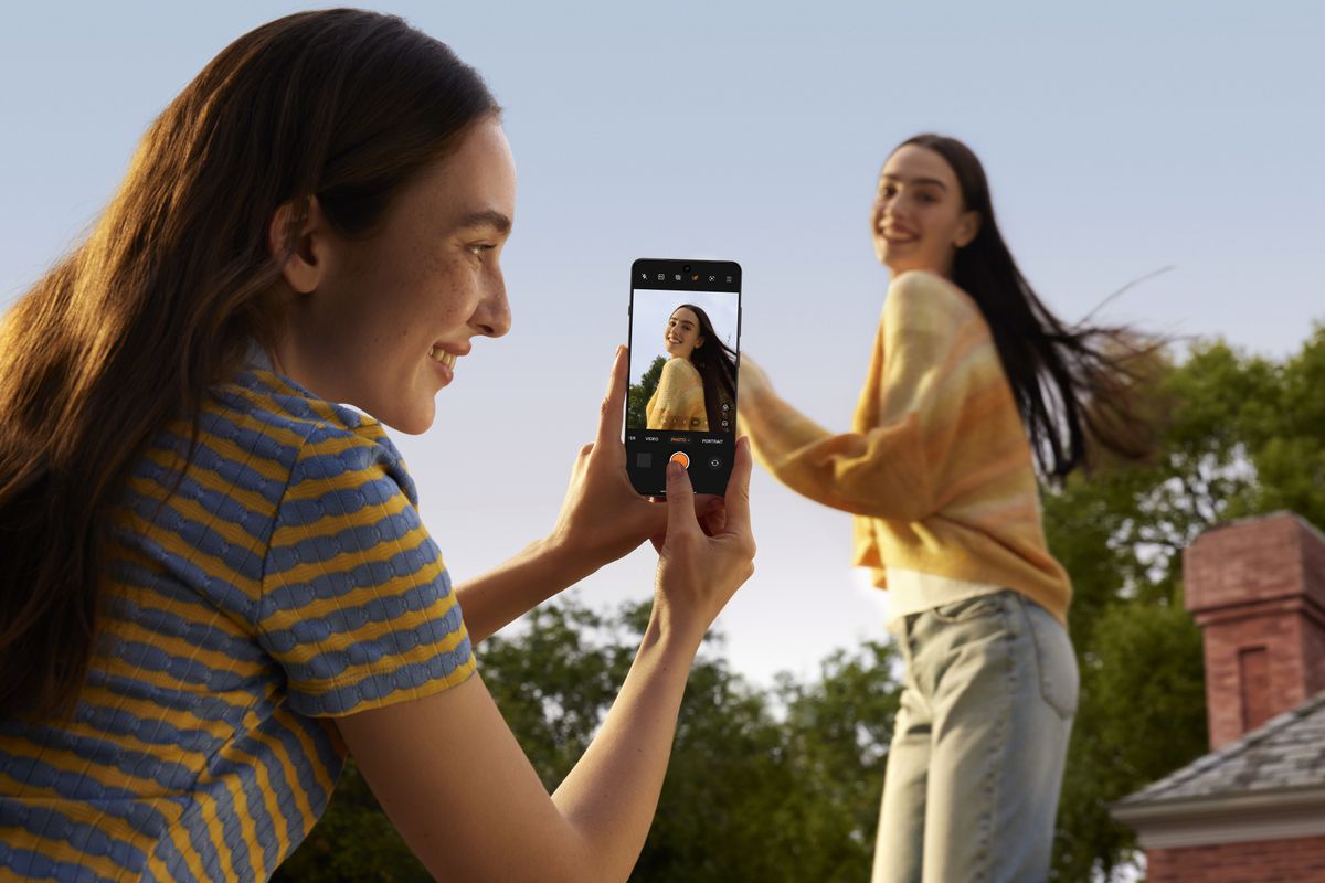 OnePlus 13 and 13R debut with a host of AI capabilities and upgraded ...