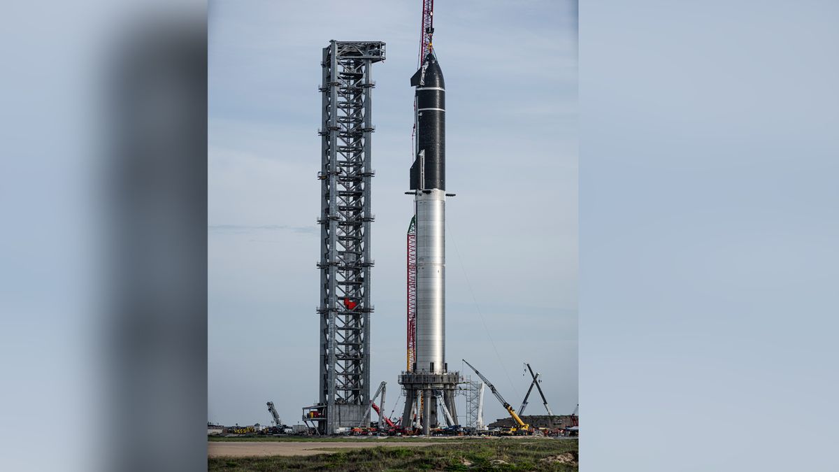 SpaceX shows off epic photo of Starship SN20 engine test | Space