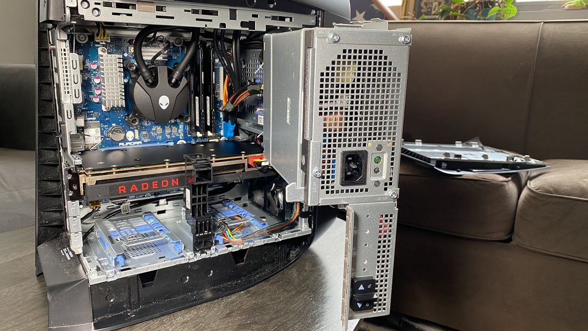 Alienware Aurora Ryzen Edition R10 (2021) Review: Proud and Loud | Tom ...
