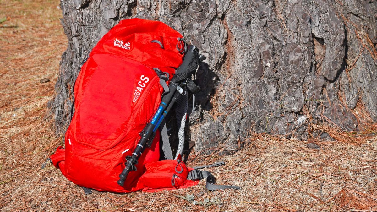 The best daypacks: for shorter hikes and casual walks | Advnture