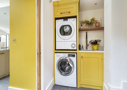 5 Ways to Make a Washer and Dryer Work in a Kitchen | Livingetc