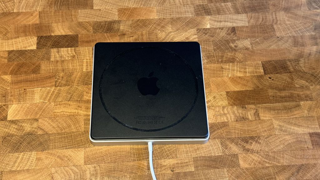 Apple SuperDrive review: A CD/DVD drive "Designed by Apple in ...