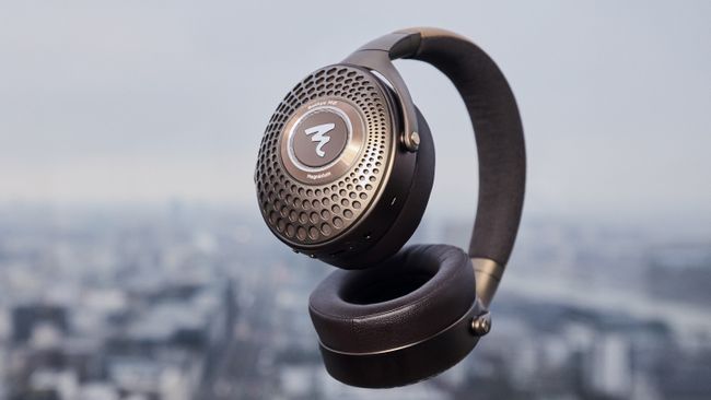 FiiO's FT7 flagship headphones take the fight to pricier rivals | What ...