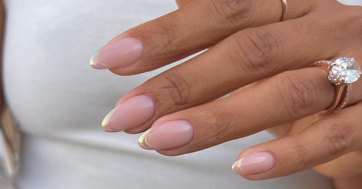 Chrome French-Tip Nails Look So Expensive—7 Designs We Love | Who What Wear