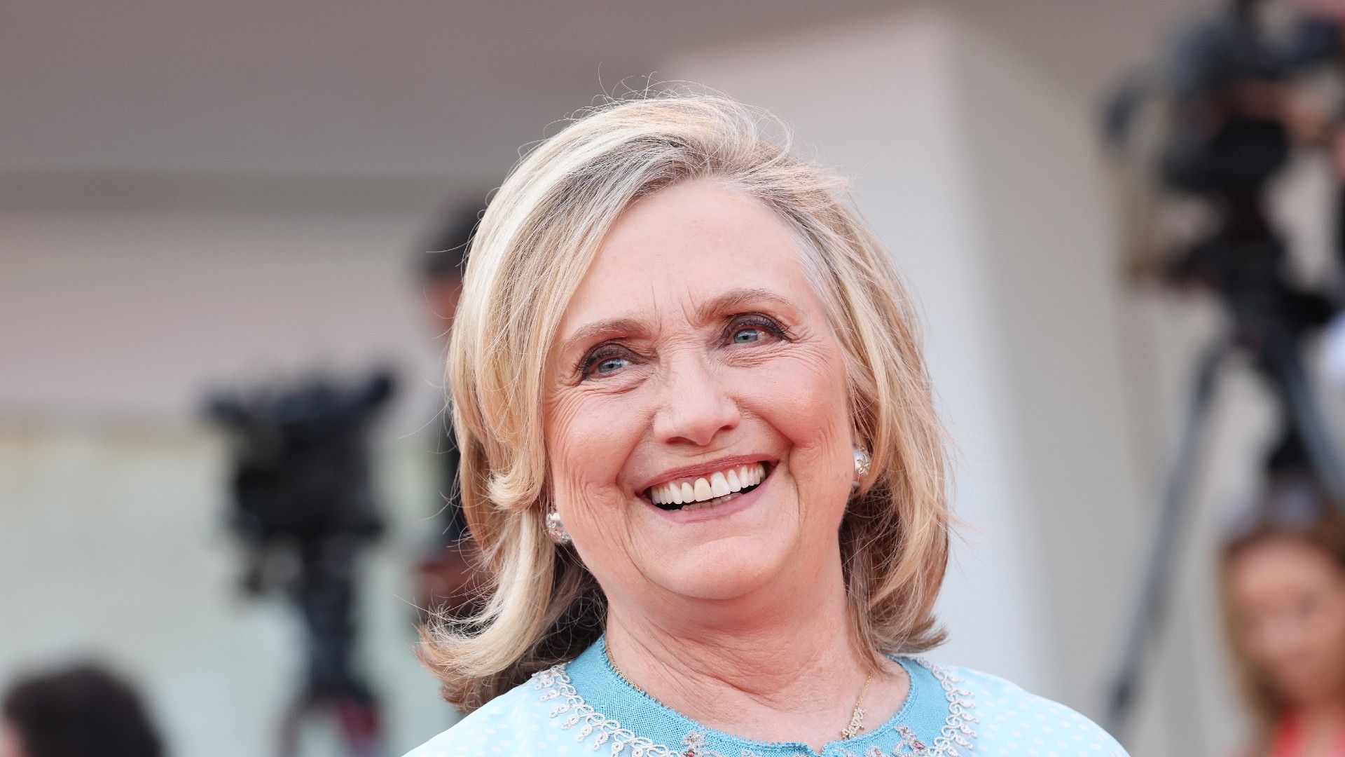Radiant Hillary Clinton Rocks Coastal Grandma Trend At Venice Film