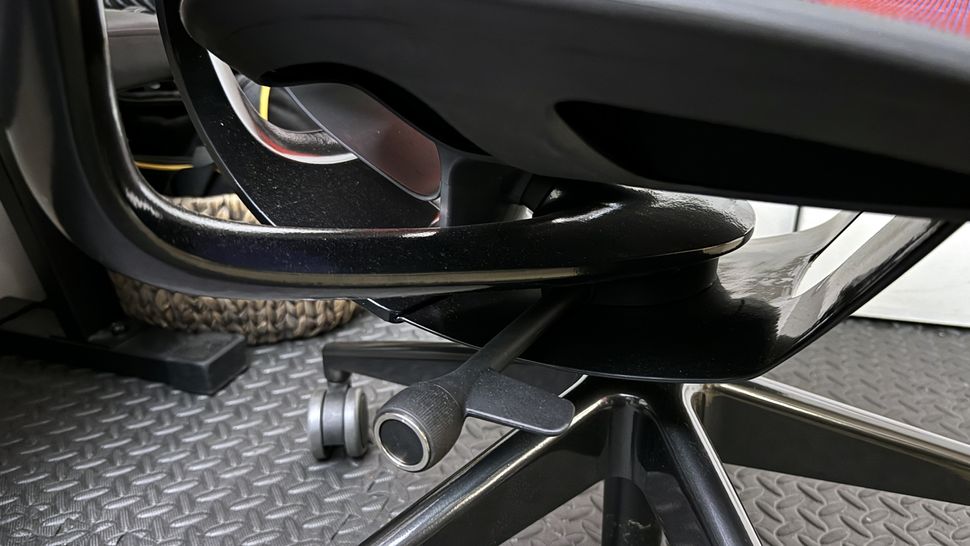 Steelcase Karman High Back Review: Adaptable frame, now with a headrest ...