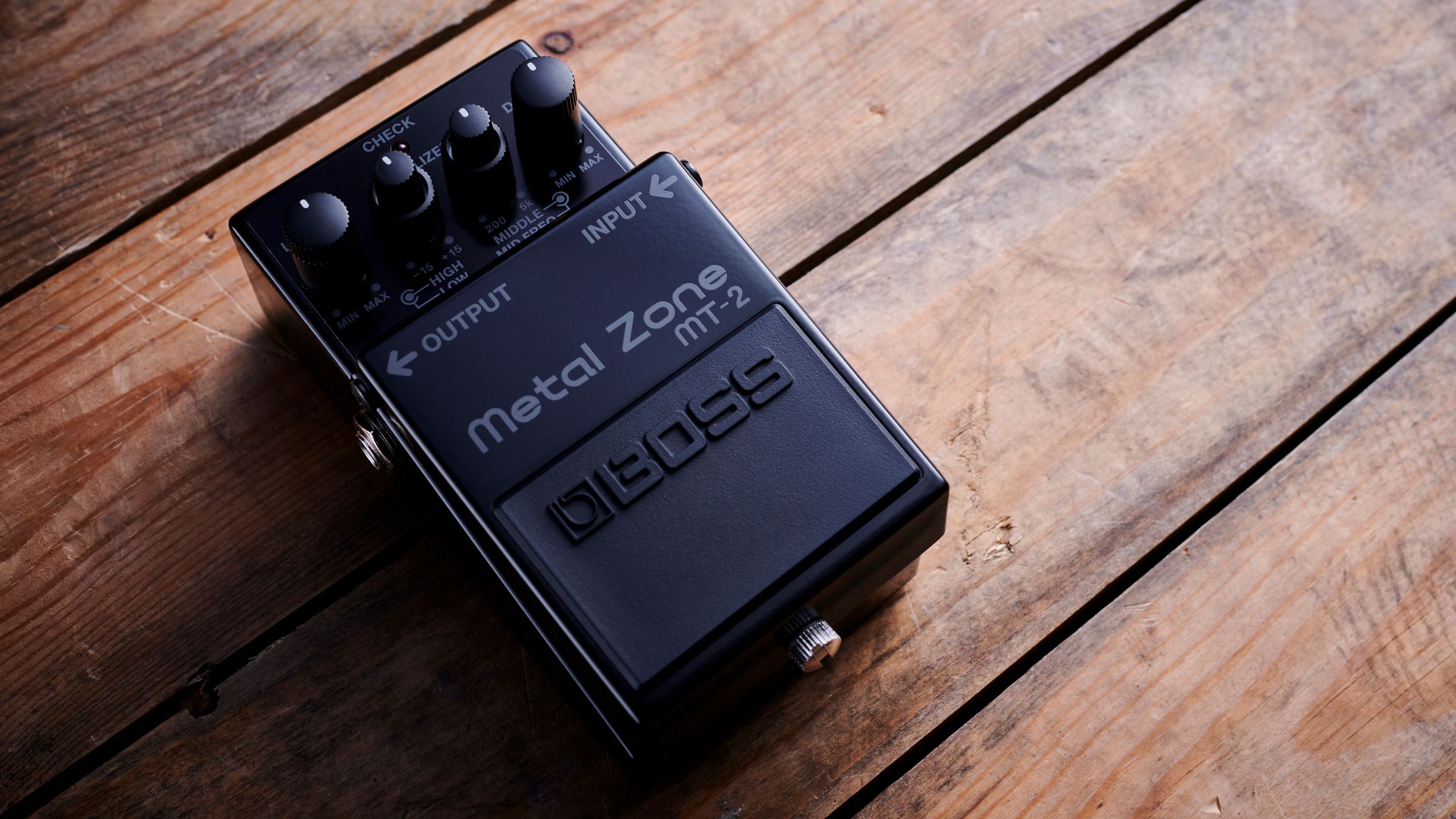 Deep-dive Boss Metal Zone sound examples, with settings and… a synth ...
