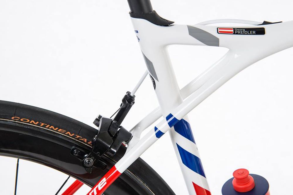 Groupama-FDJ reveal new Lapierre race bike ahead of the 2018 Giro d ...