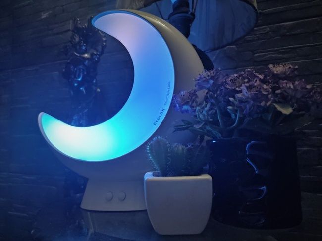 ECOLOR Smart Table Lamp review: The perfect budget bedside table lamp ...