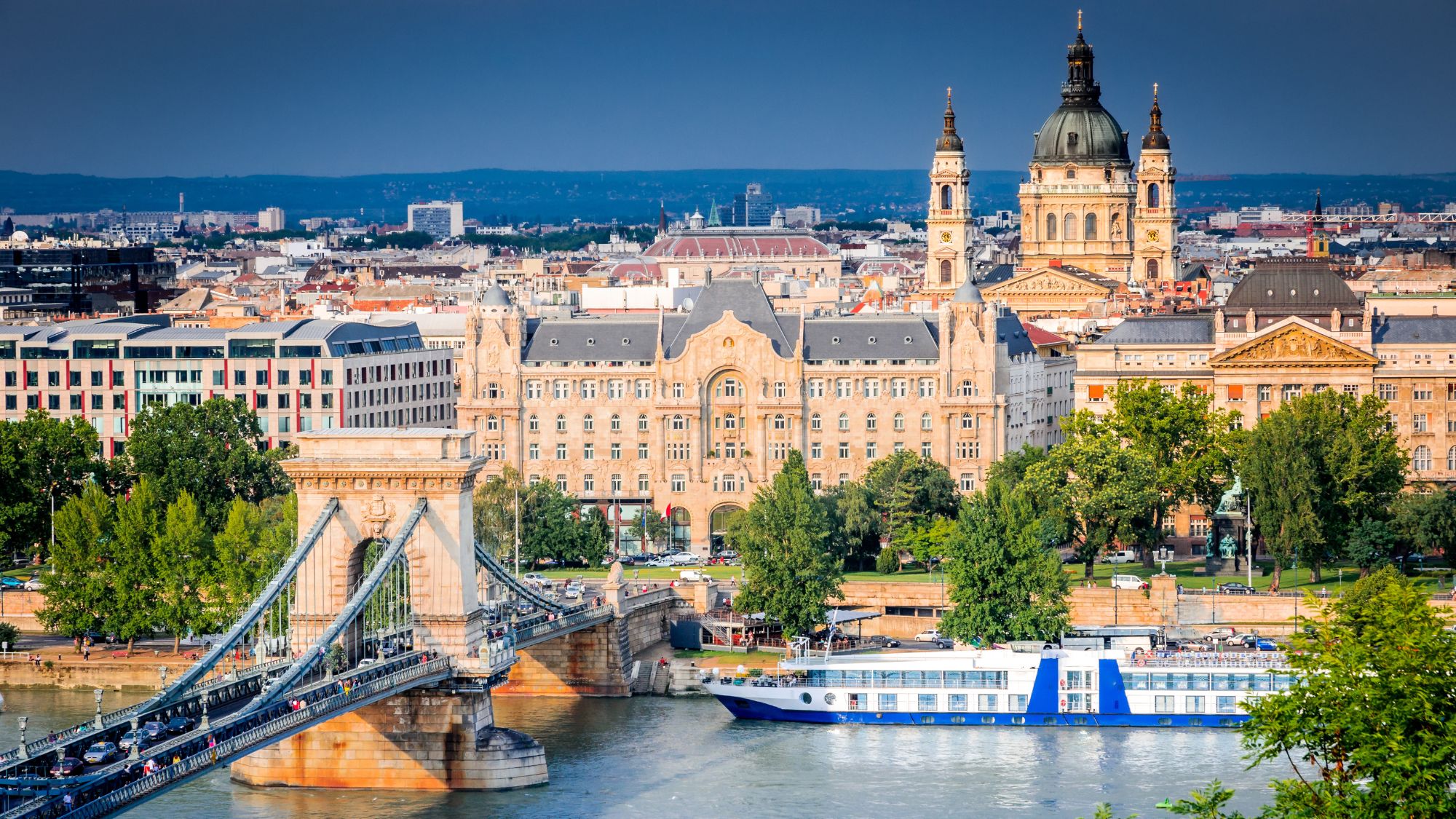 Budapest travel guide: things to do, best ruin bars, baths | The Week