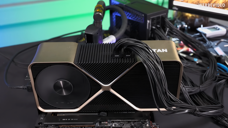 Unreleased RTX Titan Ada prototype showcased, 48GB VRAM, dual 16-pins ...