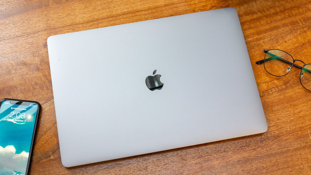 Dell XPS 15 (2020) vs MacBook Pro (16-inch) | Laptop Mag