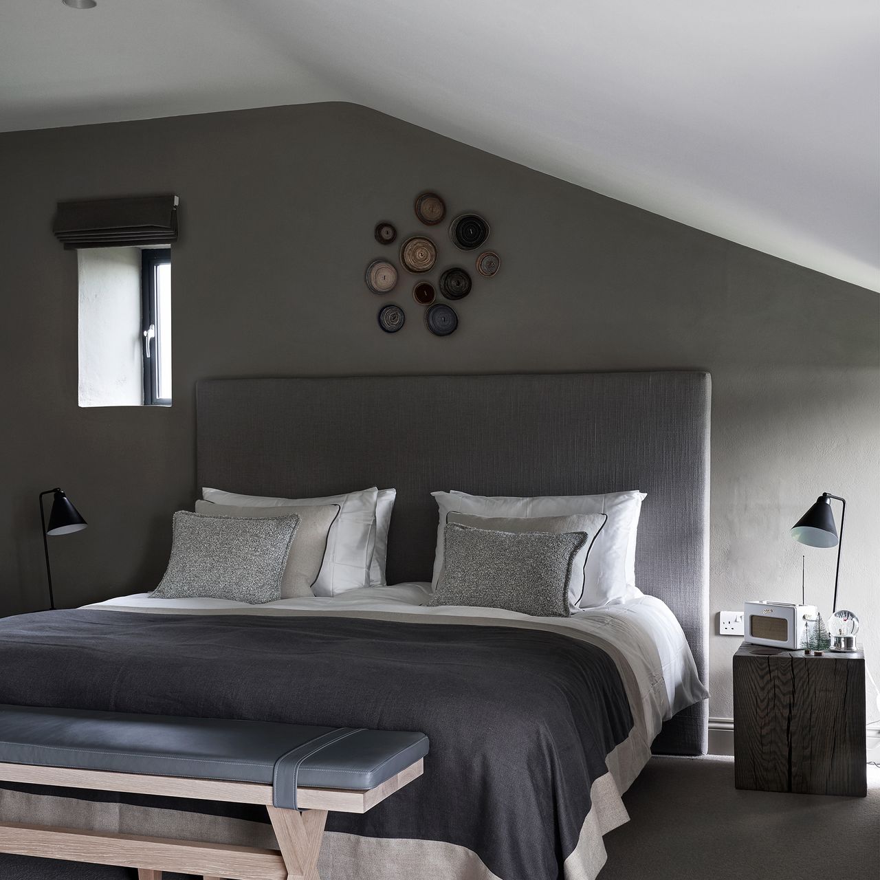 10 tips to decorate above the bed and create a focal point | Ideal Home