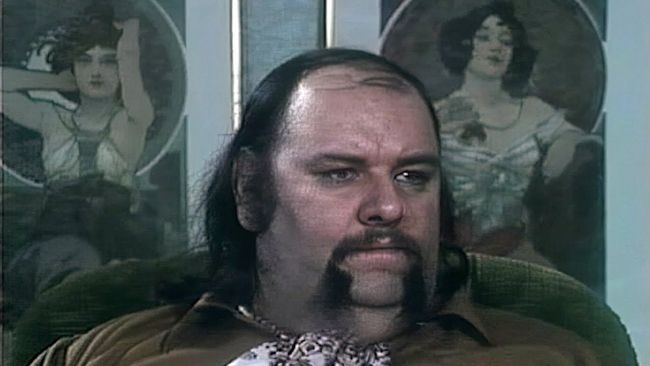 Watch Led Zeppelin manager Peter Grant reveal how he deals with ...